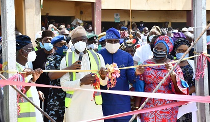 Makinde Flags Off The Construction Of An Ultra-modern Bus Terminal In ...